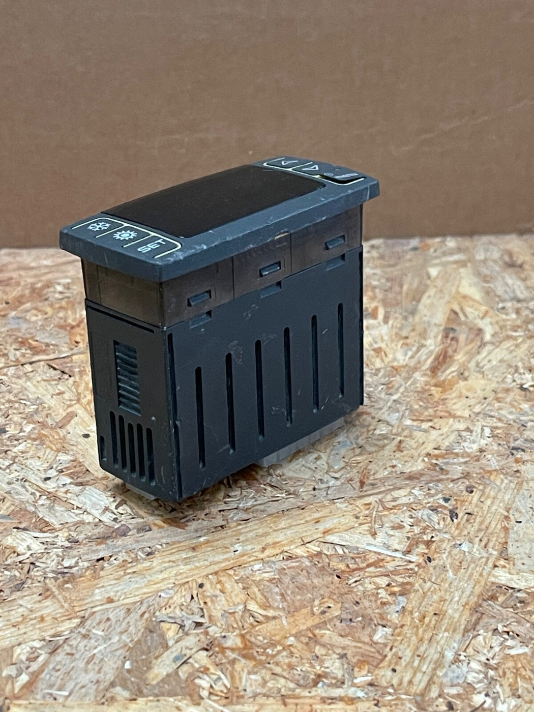 Dixell (Copeland/Emerson) – IC121CX – Chiller/Heat‑Pump Controller, 24 ...