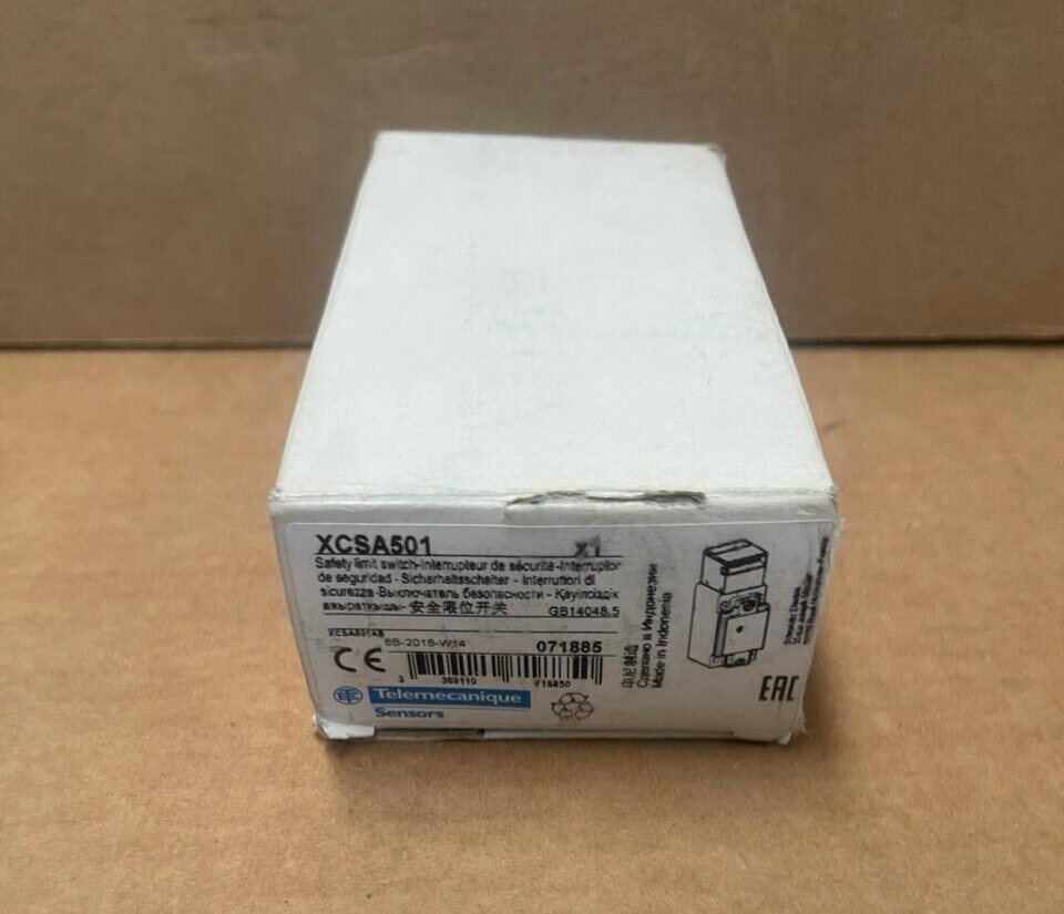 Telemecanique - XCSA501 - Safety Limit Switch — VOLTWERK Handel