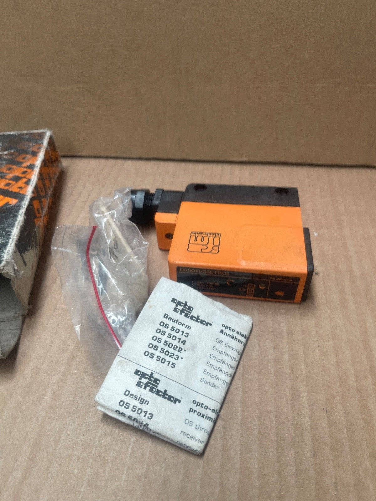 IFM efector – OS5013 / OSE-FPKG – Through-Beam Sensor Receiver (Photoe — VOLTWERK Handel