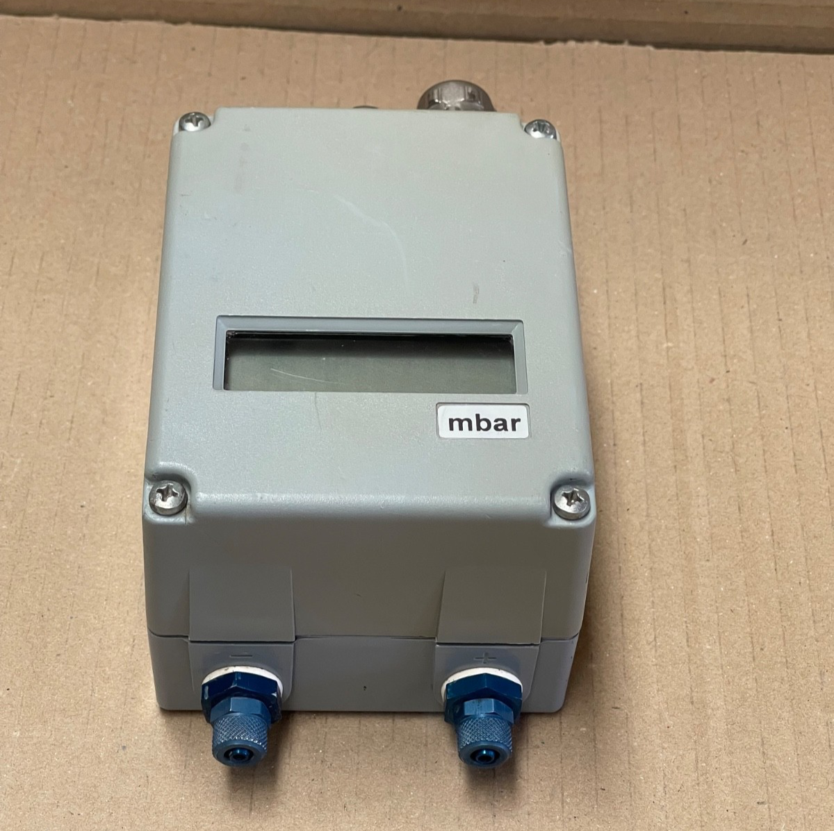 FISCHER – DE050-4014910 – Differential Pressure Transmitter with Displ ...