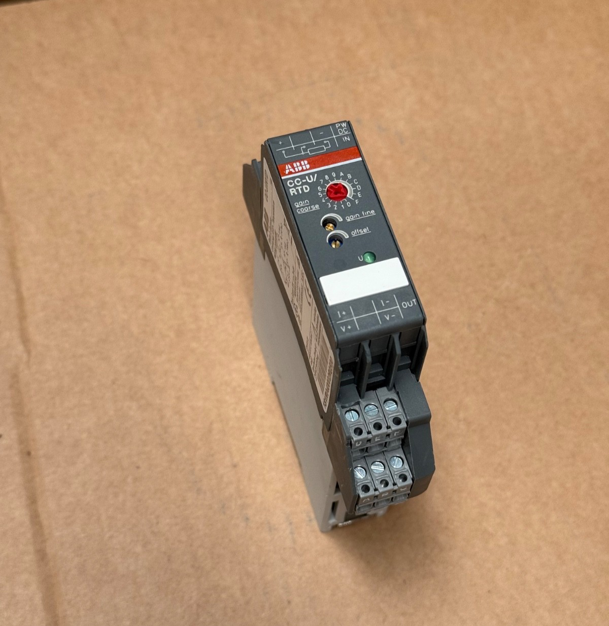 ABB – 1SVR040002R0500 CC‑U/RTD – Universal RTD Signal Converter 24–48V ...