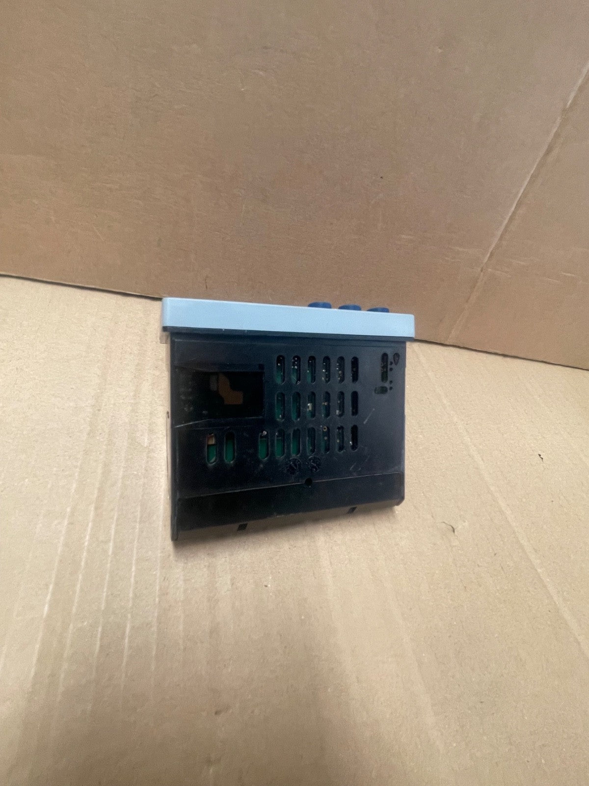 JUMO – 702043/88-888-000-23/210 – iTRON 08 Compact Temperature Control — VOLTWERK Handel