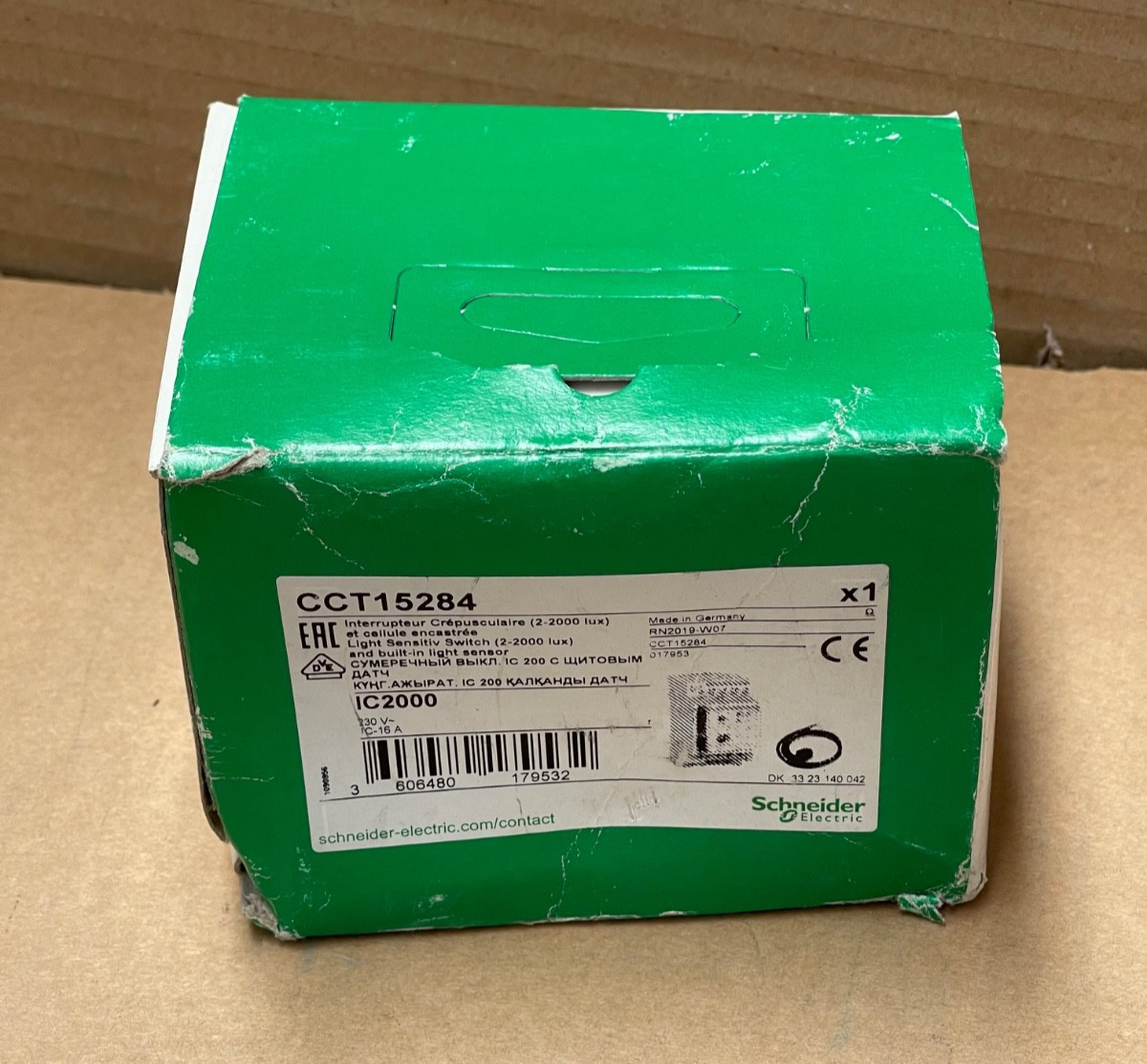 Schneider Electric – CCT15284 – Acti9 IC2000 Twilight Switch 230 V DIN ...