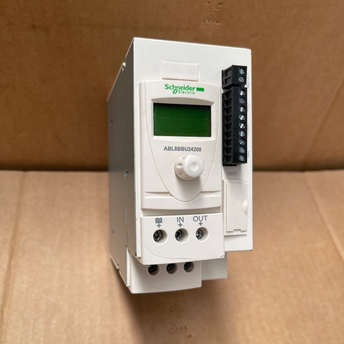 Schneider Electric – ABL8BBU24200 – Phaseo 24 V DC / 20 A Battery Cont ...