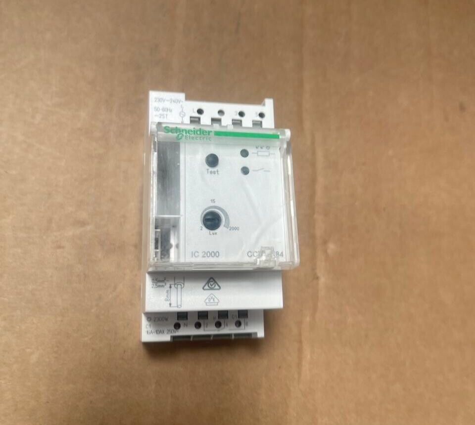 Schneider Electric - CCT15284 - Acti9 IC2000 Twilight Switch — VOLTWERK ...